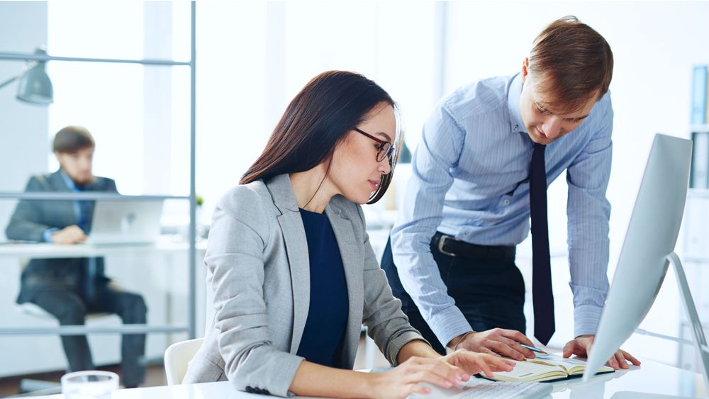 Your Step-by-Step Guide on How to Become a Consultant | Careervira.com