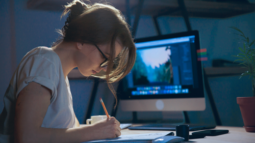 How to Become a Graphic Designer: Guide 101 | Careervira.com
